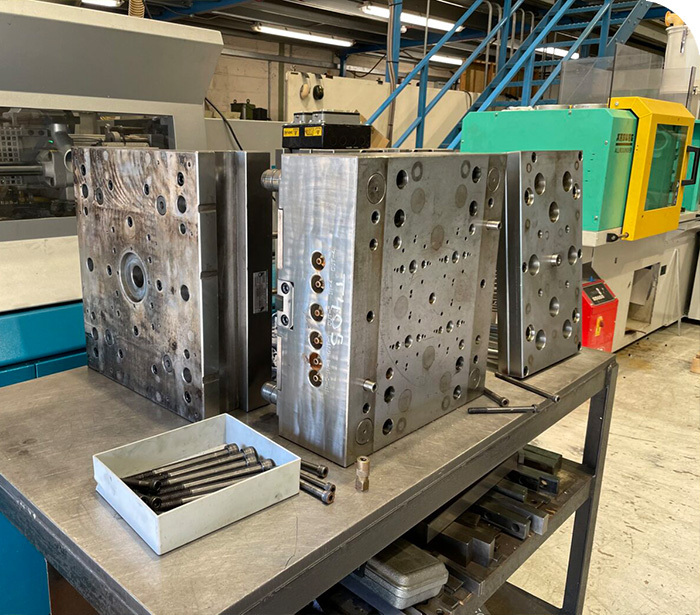 Single Cavity vs Multi-Cavity Injection Moulding - Bowles & Walker